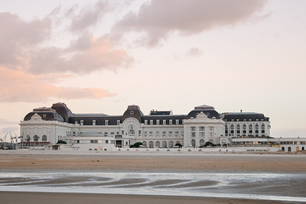 Cures Marines Hotel & Spa Trouville MGallery Collection : un 5 étoiles ...